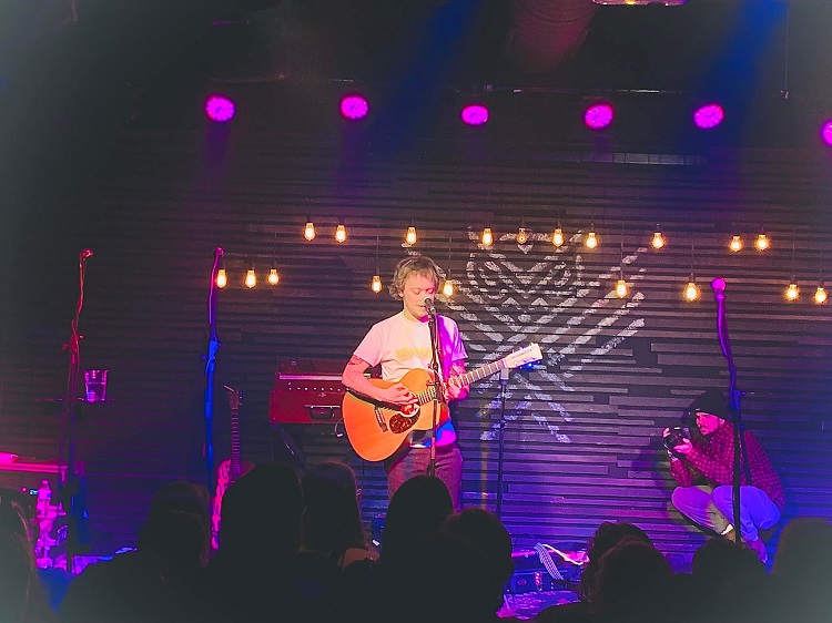 Ripple Effect – Eric Ripper Finds Growth and Love on New ‘Wavelength ...